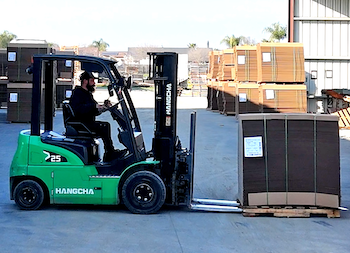 Pneumatic forklift - Pro Contractor Rentals