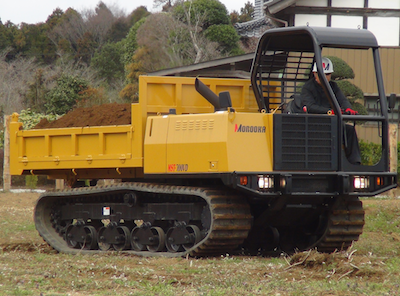 Mid-size rubber-tracked carrier - Pro Contractor Rentals