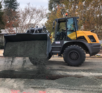 Swing loader - Pro Contractor Rentals